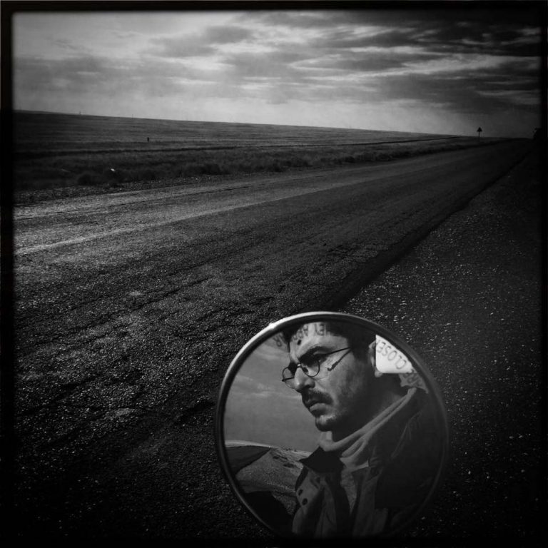 Walter Astrada, la vuelta al mundo con una cámara y una moto - PHOTOLARI