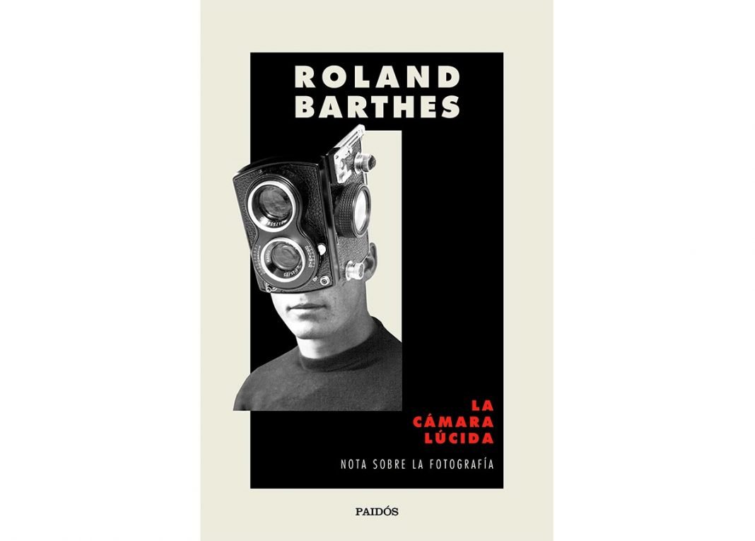 5 ensayos fotográficos para un 'Día del libro' confinados - PHOTOLARI