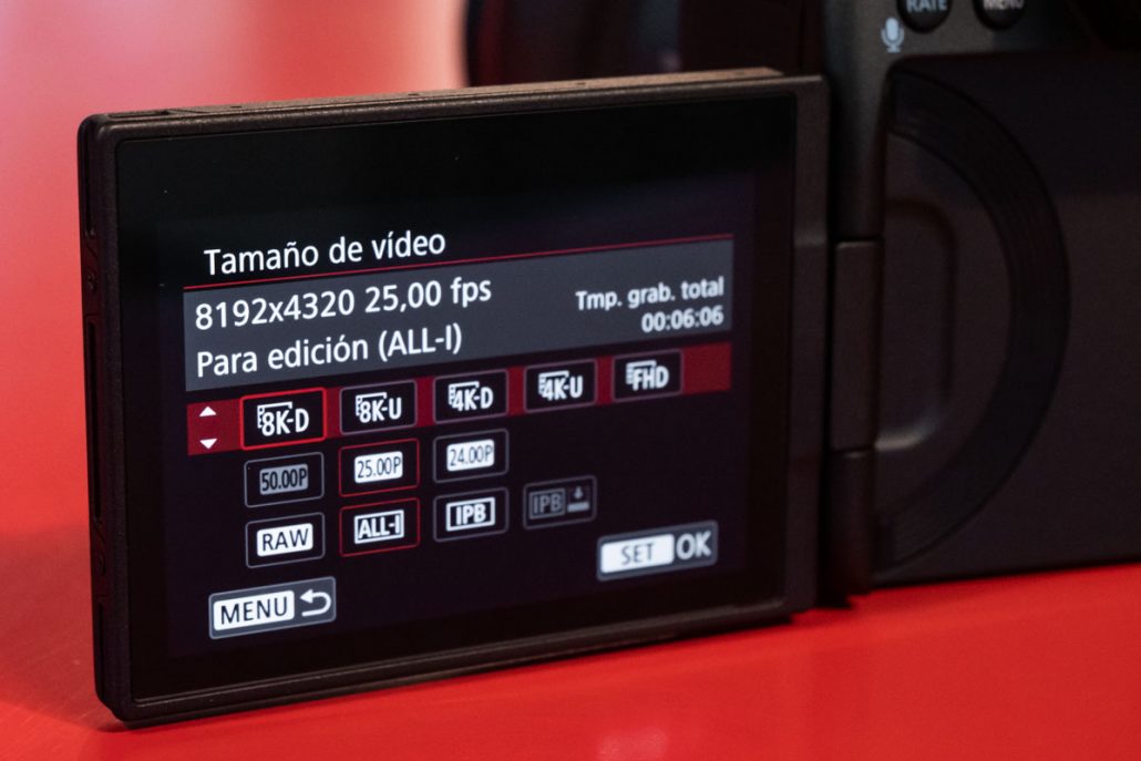 El truco para grabar 4 horas en 4K con la Canon EOS R5 sin que se ...