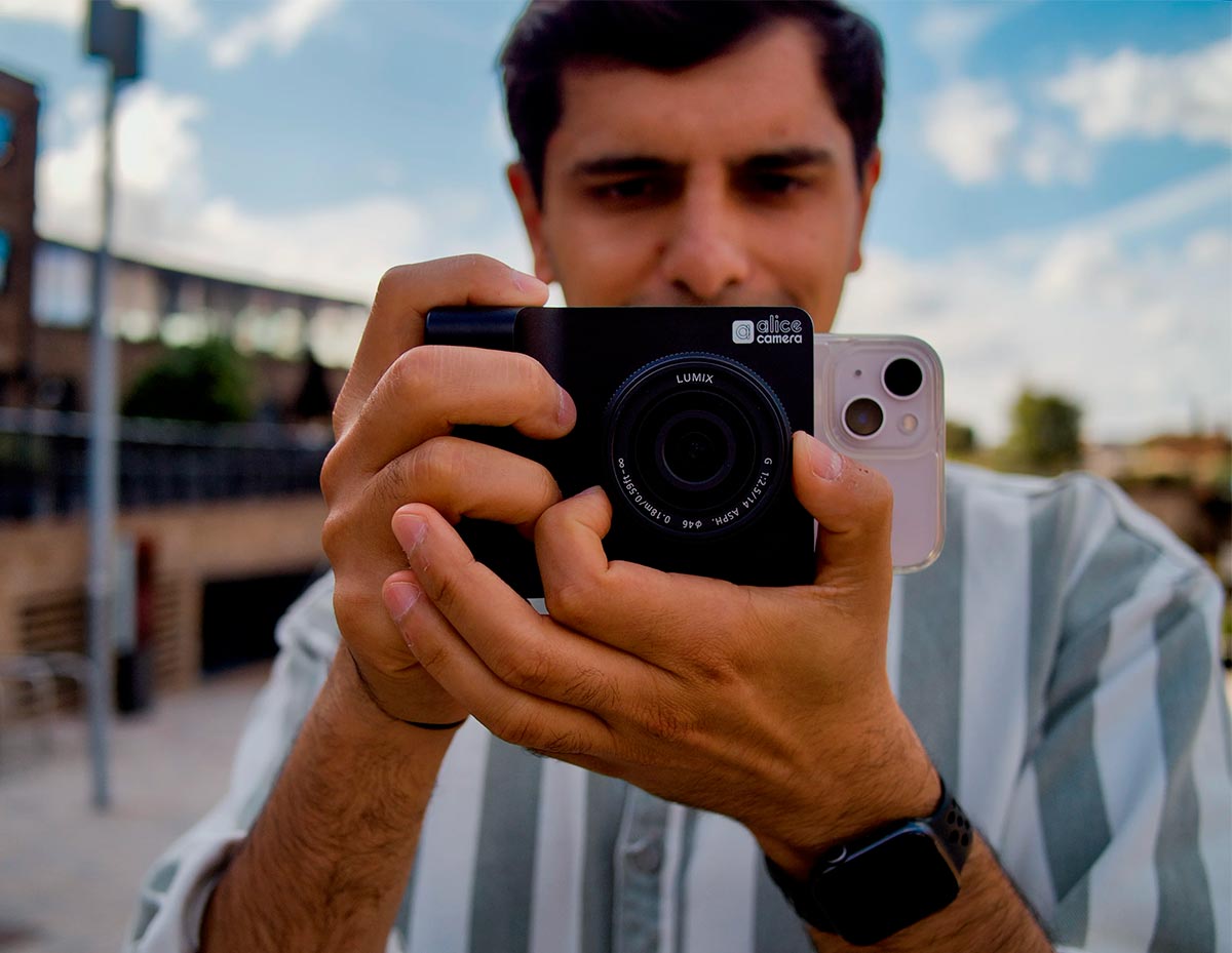 Alice Camera, la cámara IA con sensor Micro Cuatro Tercios para ...